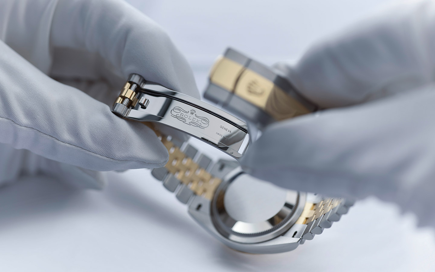 Rolex Servicing Procedure - Official Jeweler